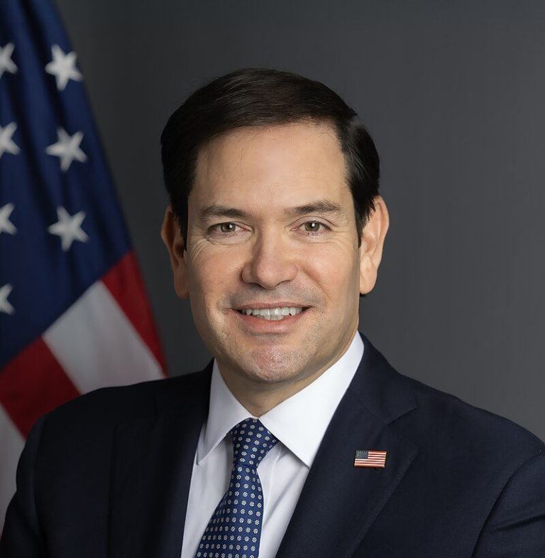 Рубио го предупреди Ирак да не се враќа во прегратката на Иран - Република